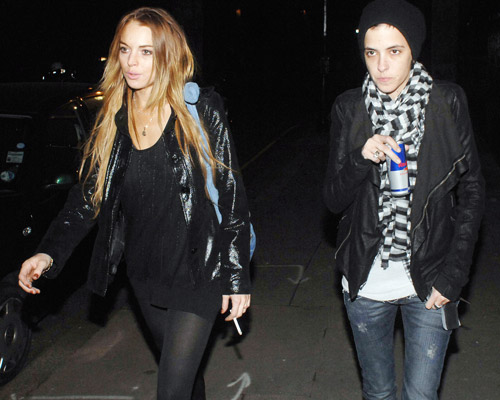 Lindsay Lohan is Converting to Judaism, for a Girl. SHE’S A LESBIAN ...