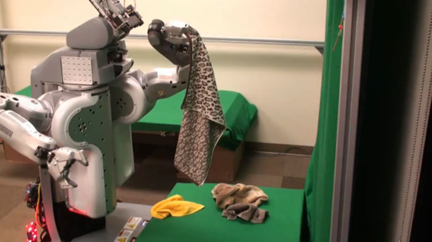 Robot Programed to Autonomously Fold Towels, Project Led by Jeremy ...