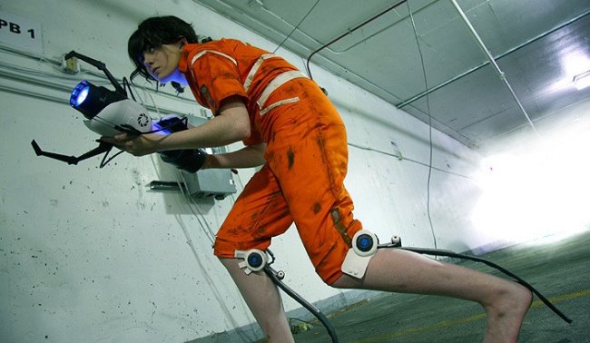 Not Zooey Deschanel “Portal” Girl Cosplay. Light-Up Poratl Gun Make ...