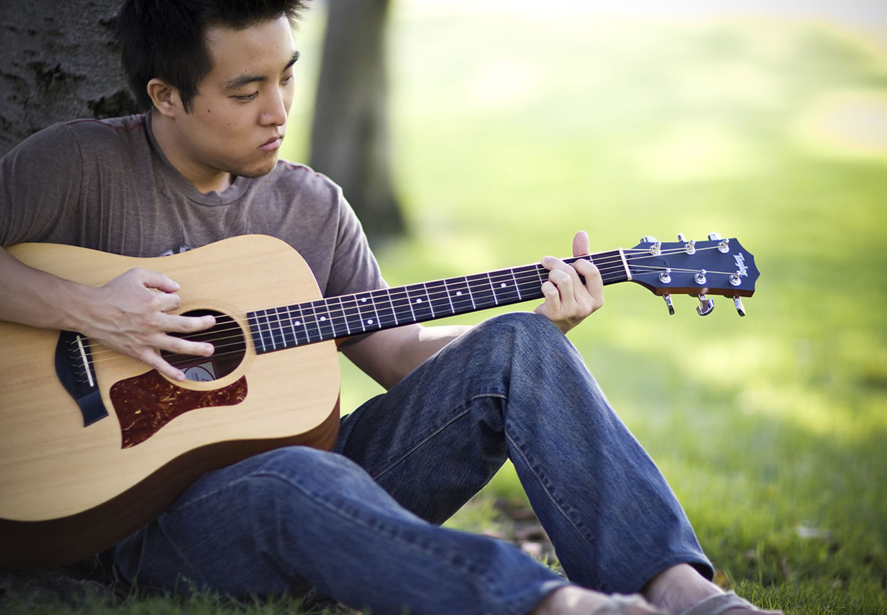 David Choi Performs Far East Movement’s Rocketeer (from Album Free ...